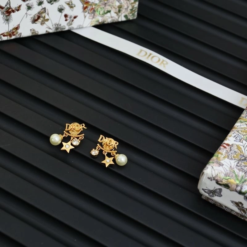 Bargain Christian Dior Earrings