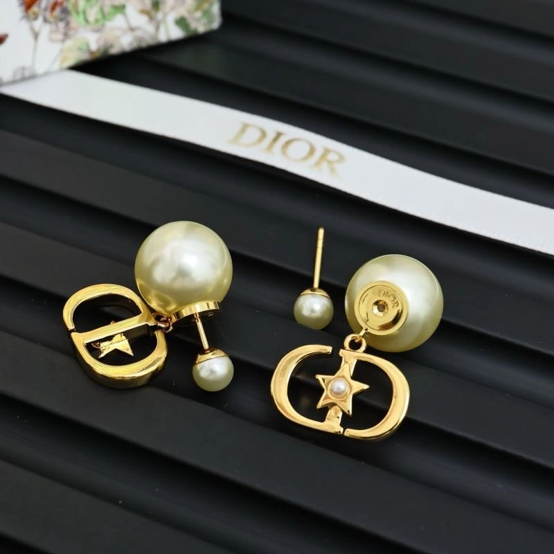 Legit Christian Dior Earrings