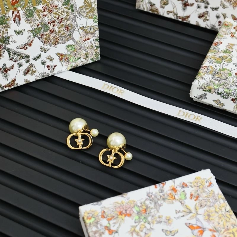 Legit Christian Dior Earrings