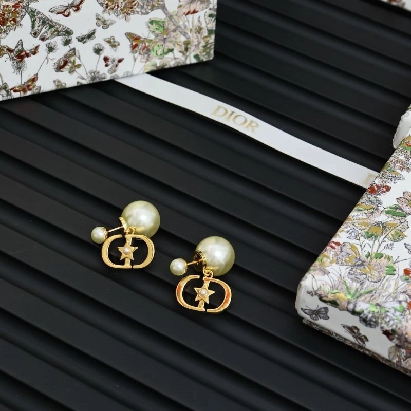 Legit Christian Dior Earrings