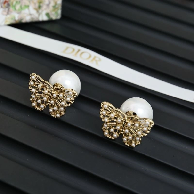 Top match Christian Dior Earrings