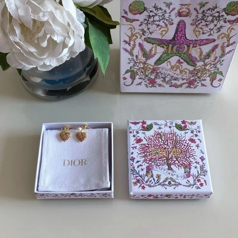 Low-cost Christian Dior Earrings