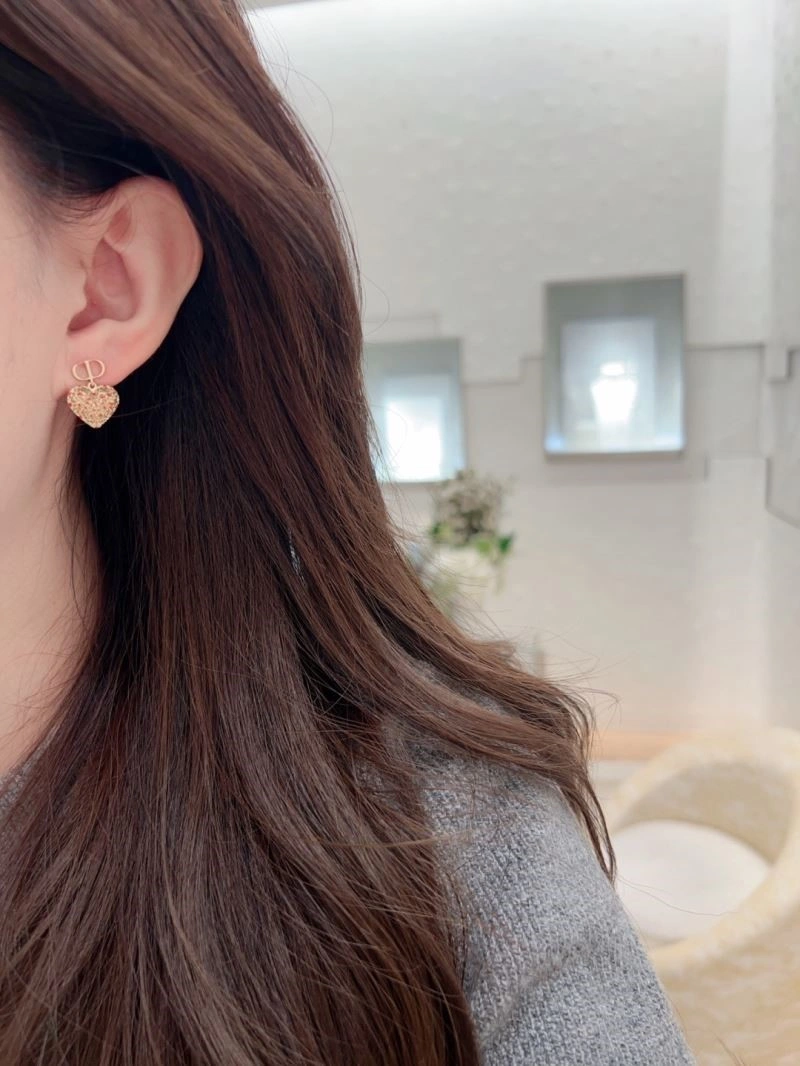 Low-cost Christian Dior Earrings