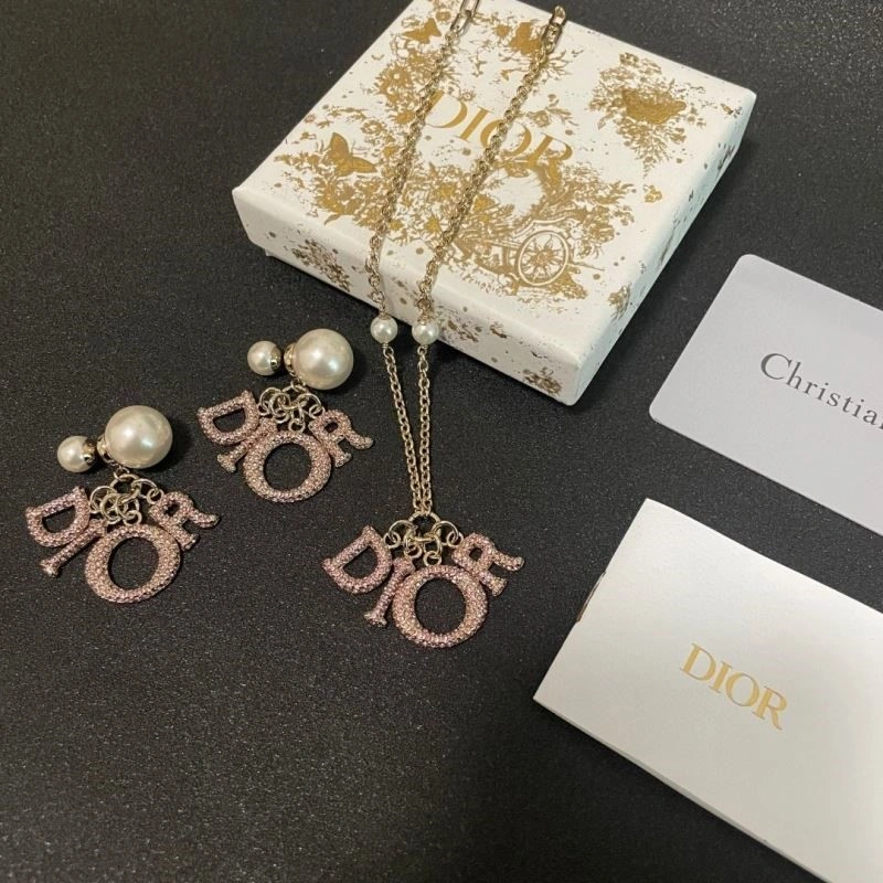 Discounted Christian Dior Earrings