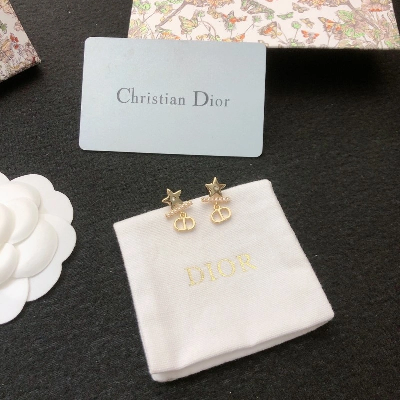 Top match Christian Dior Earrings