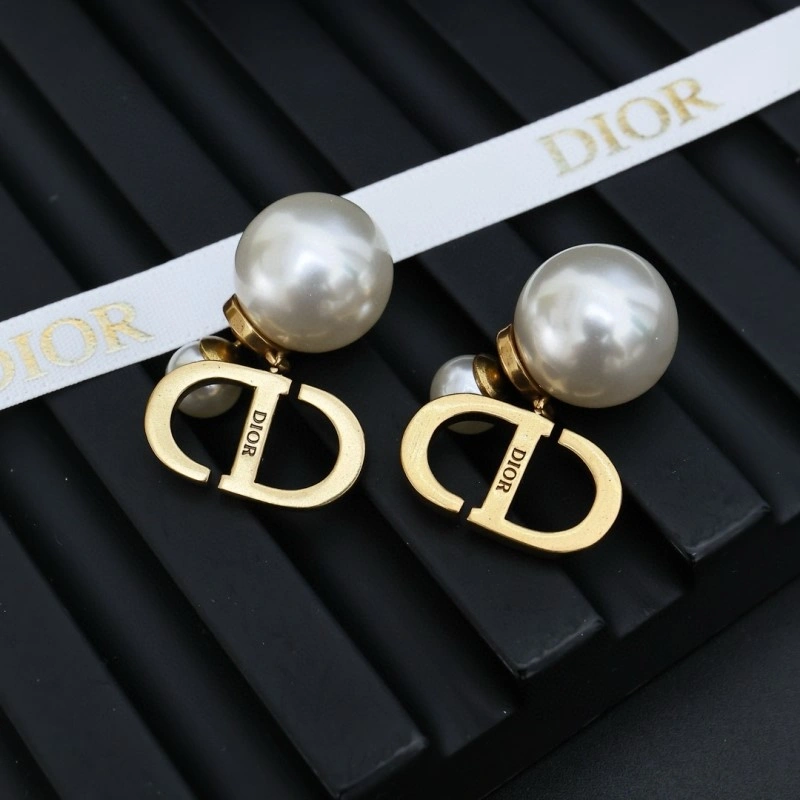 Bargain Christian Dior Earrings