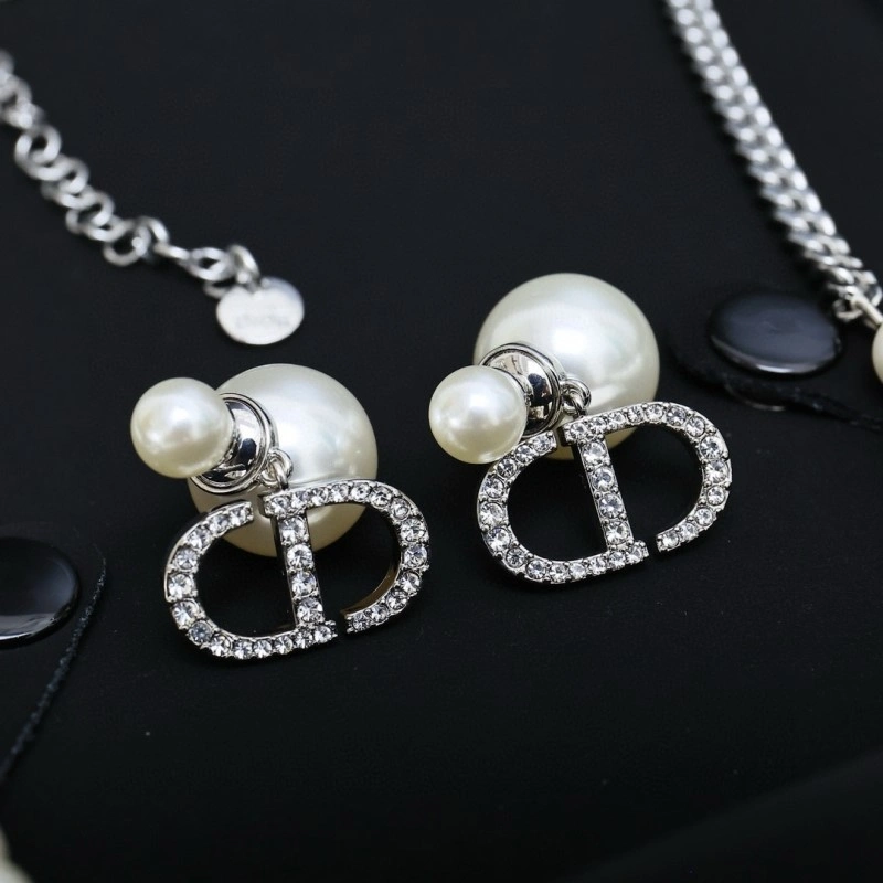 Bargain Christian Dior Earrings