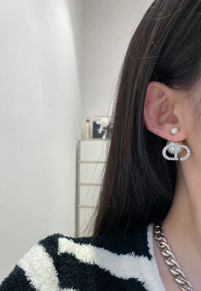 Bargain Christian Dior Earrings