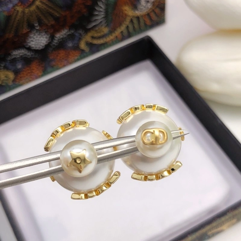 Low-cost Christian Dior Earrings
