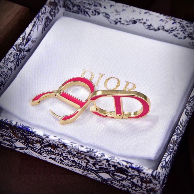 Top match Christian Dior Earrings