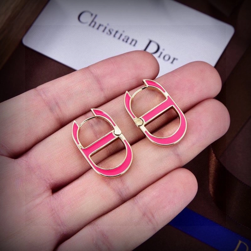 Top match Christian Dior Earrings