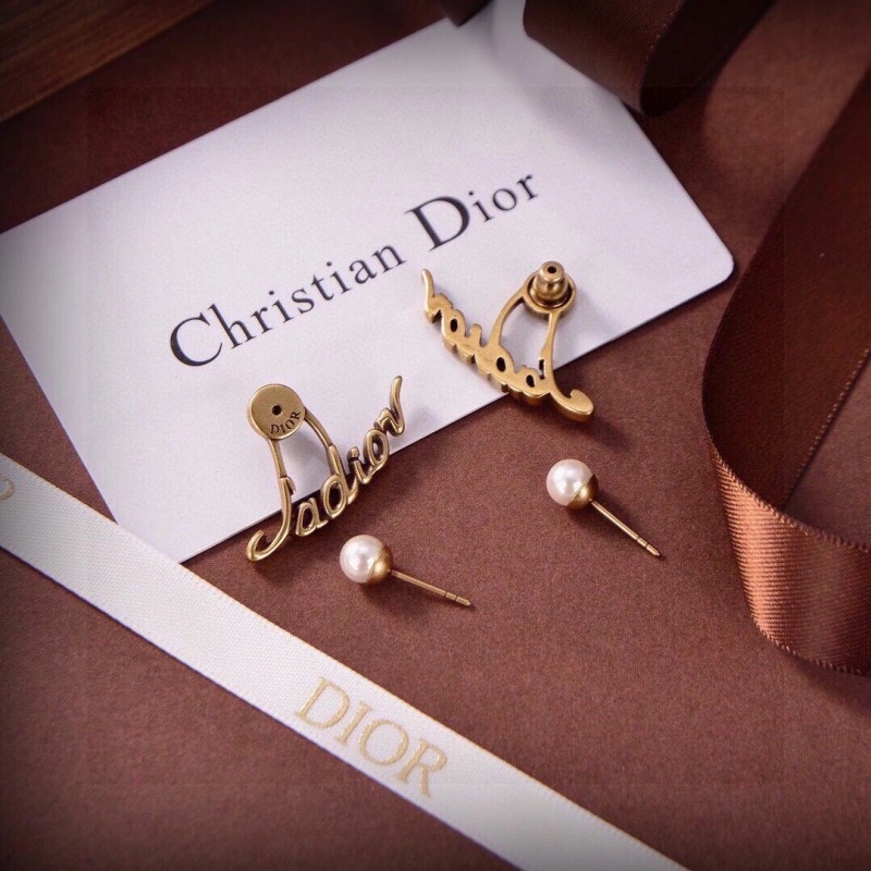 Legit Christian Dior Earrings