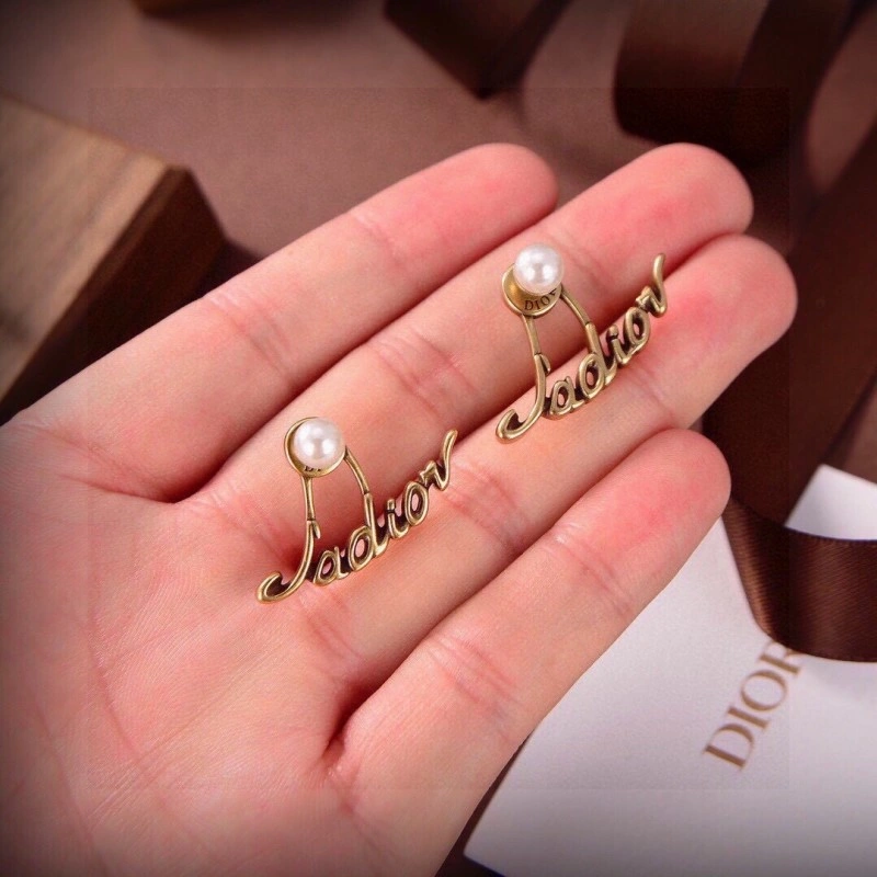 Legit Christian Dior Earrings