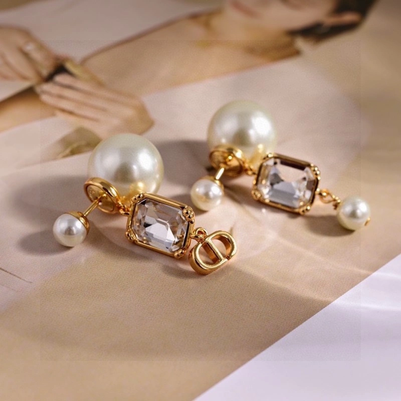 High fidelity Christian Dior Earrings