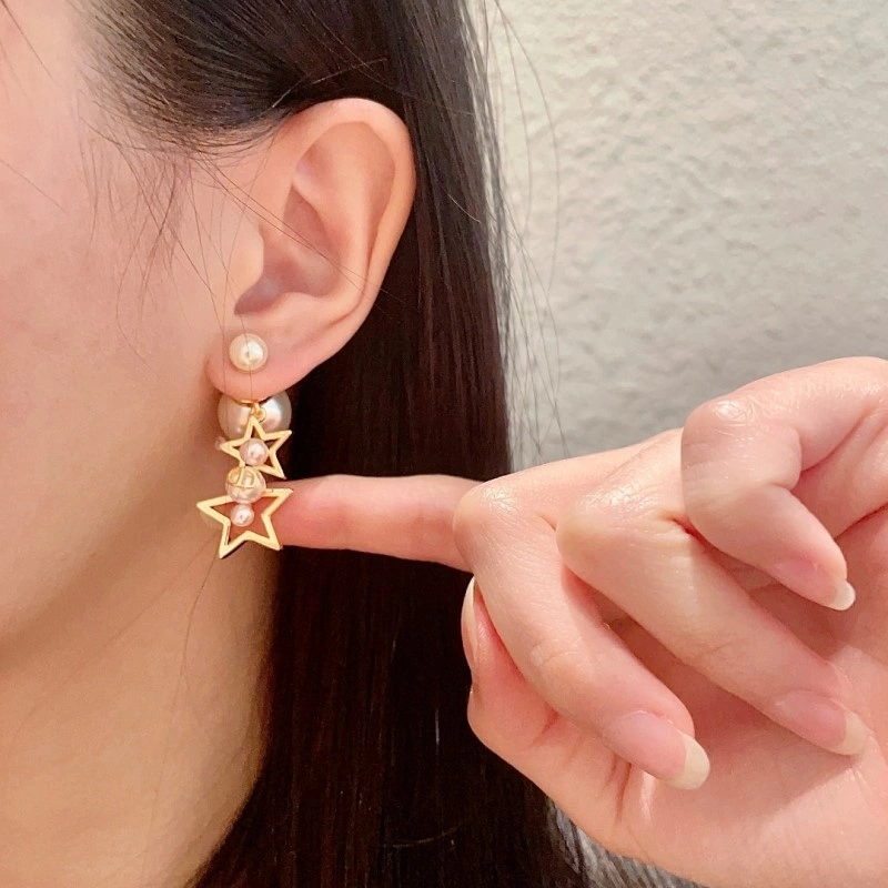 High fidelity Christian Dior Earrings