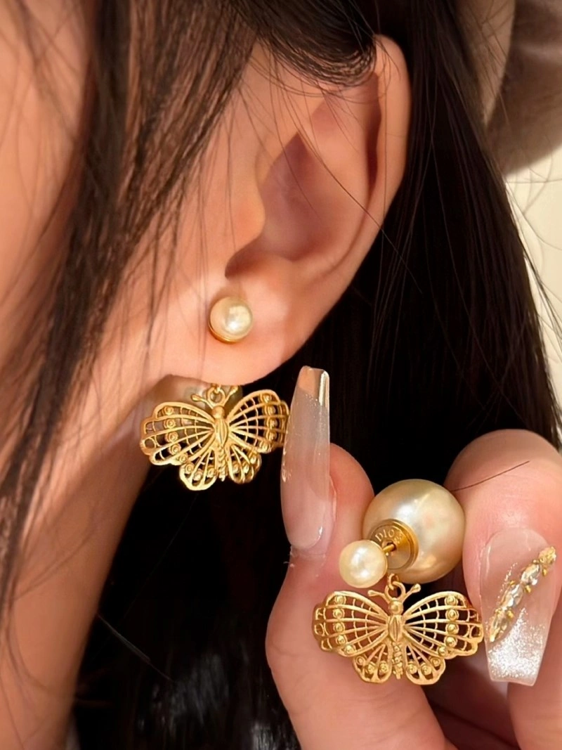 Cut-rate Christian Dior Earrings
