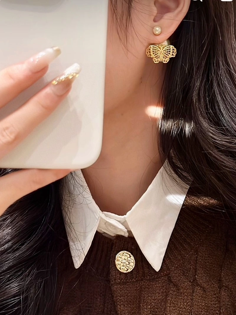 Cut-rate Christian Dior Earrings