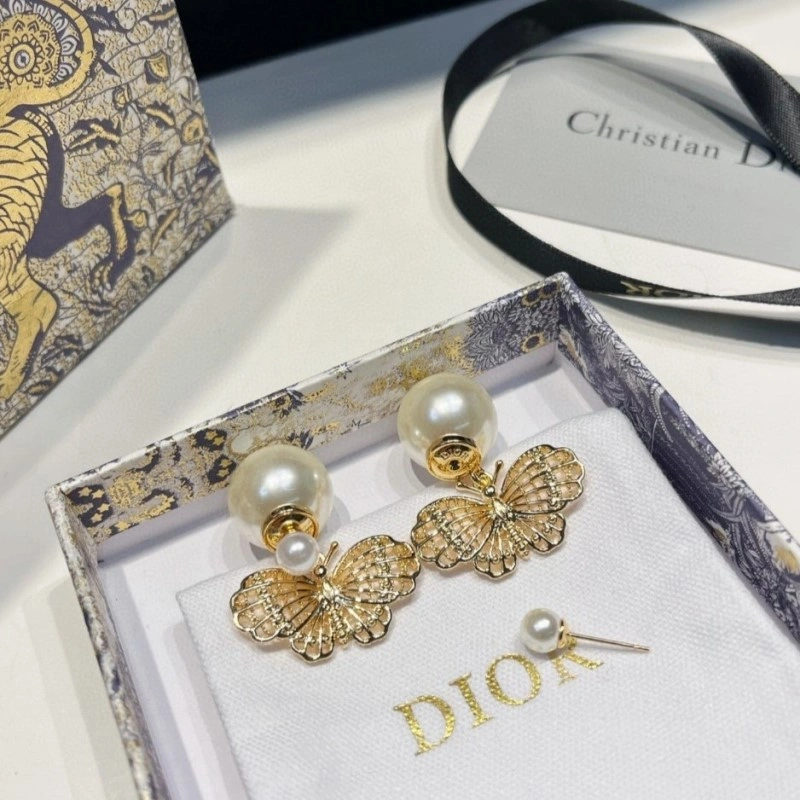 Cut-rate Christian Dior Earrings