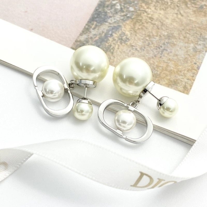 Indistinguishable Christian Dior Earrings