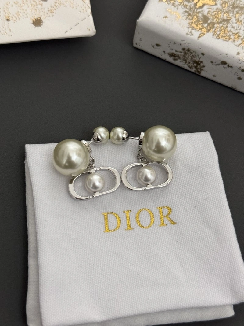 Indistinguishable Christian Dior Earrings