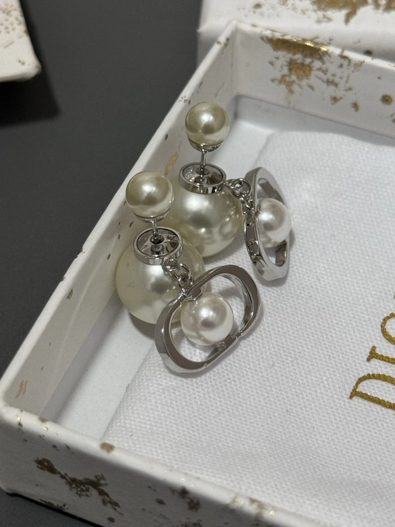Indistinguishable Christian Dior Earrings