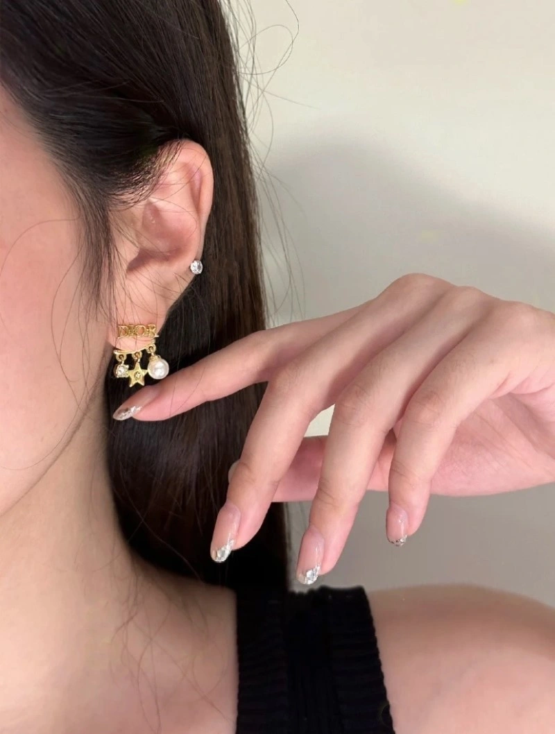 High fidelity Christian Dior Earrings