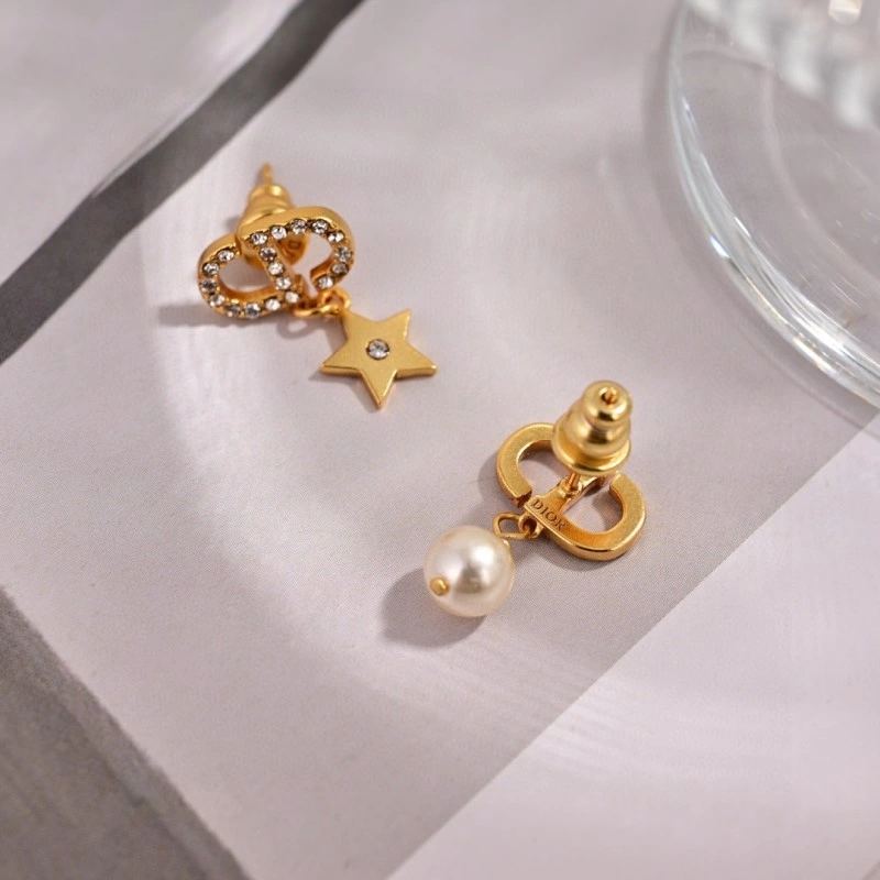High fidelity Christian Dior Earrings