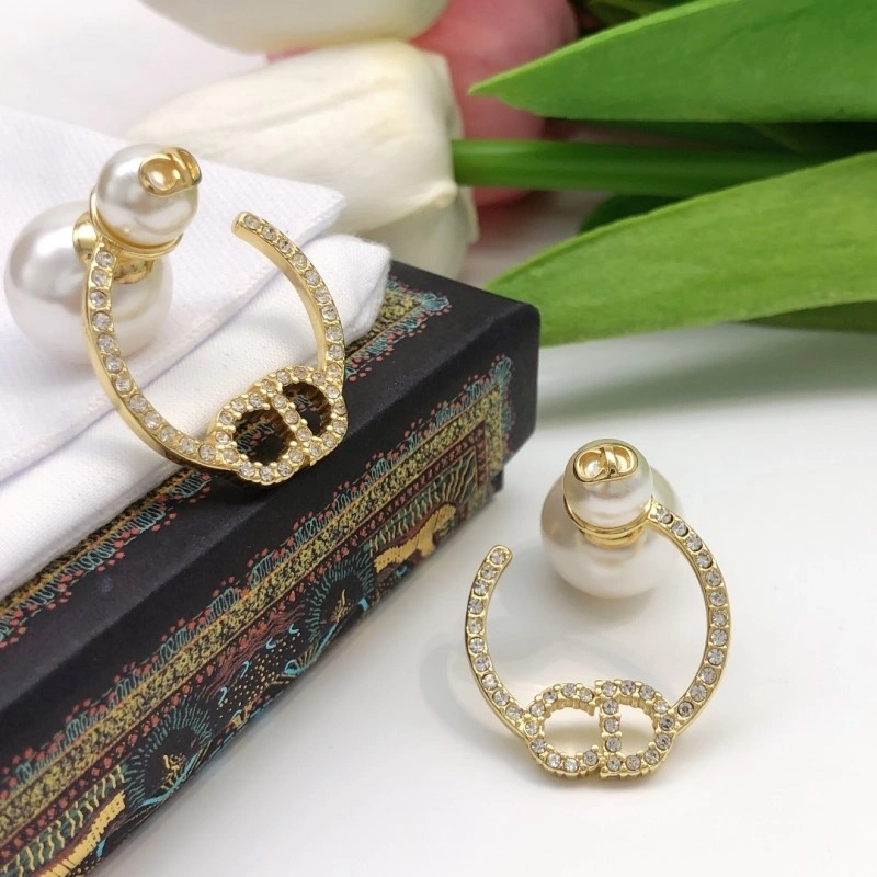 Top match Christian Dior Earrings