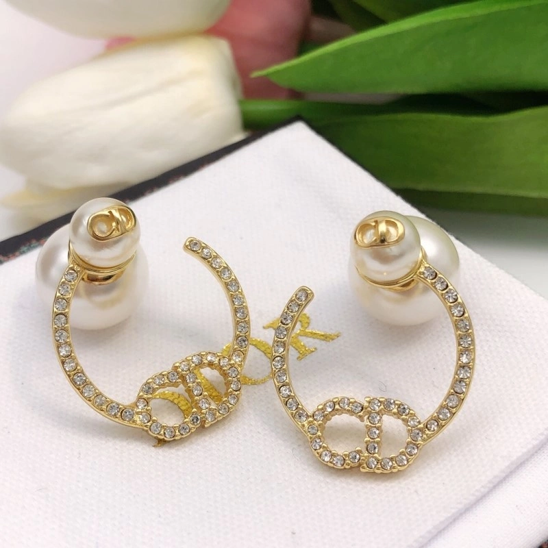 Top match Christian Dior Earrings
