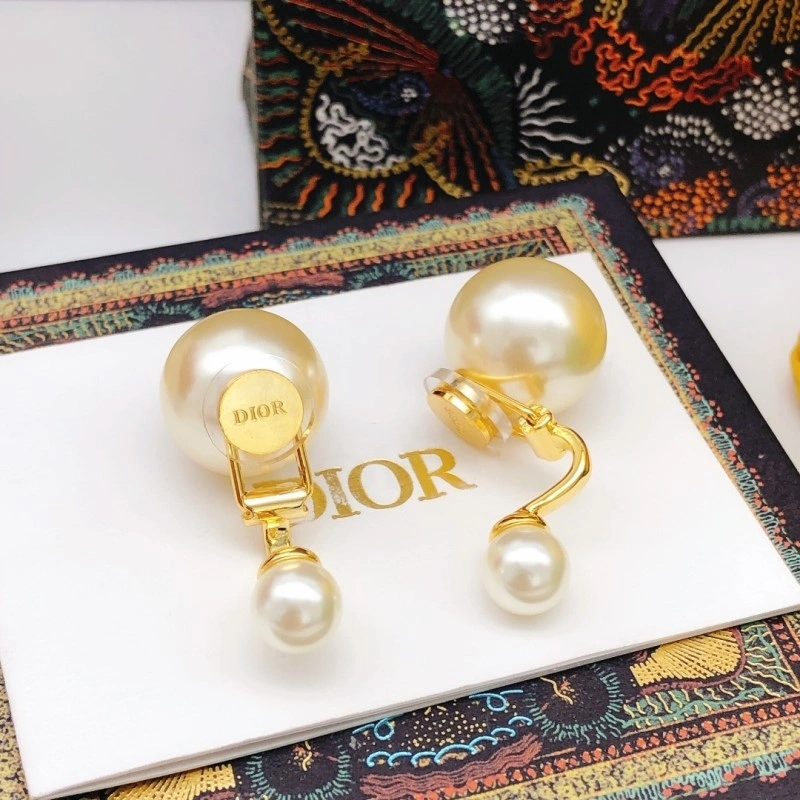 Legit Christian Dior Earrings