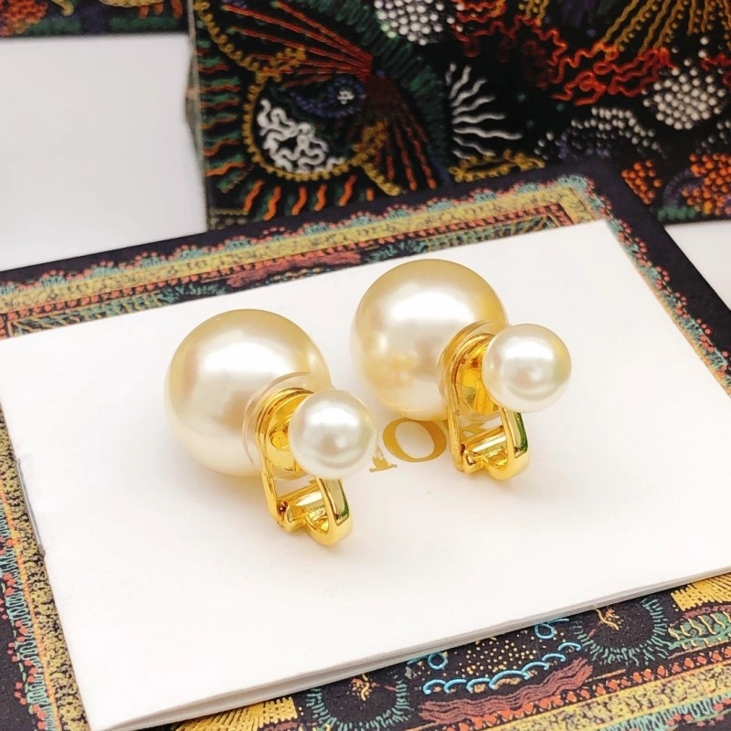 Legit Christian Dior Earrings