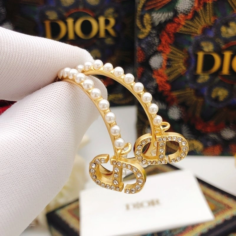 Low-cost Christian Dior Earrings