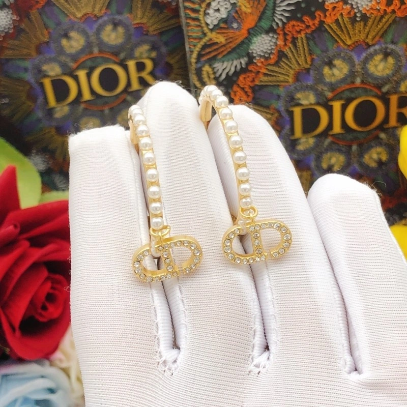 Low-cost Christian Dior Earrings