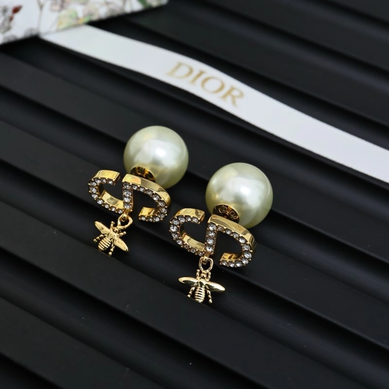 Top match Christian Dior Earrings