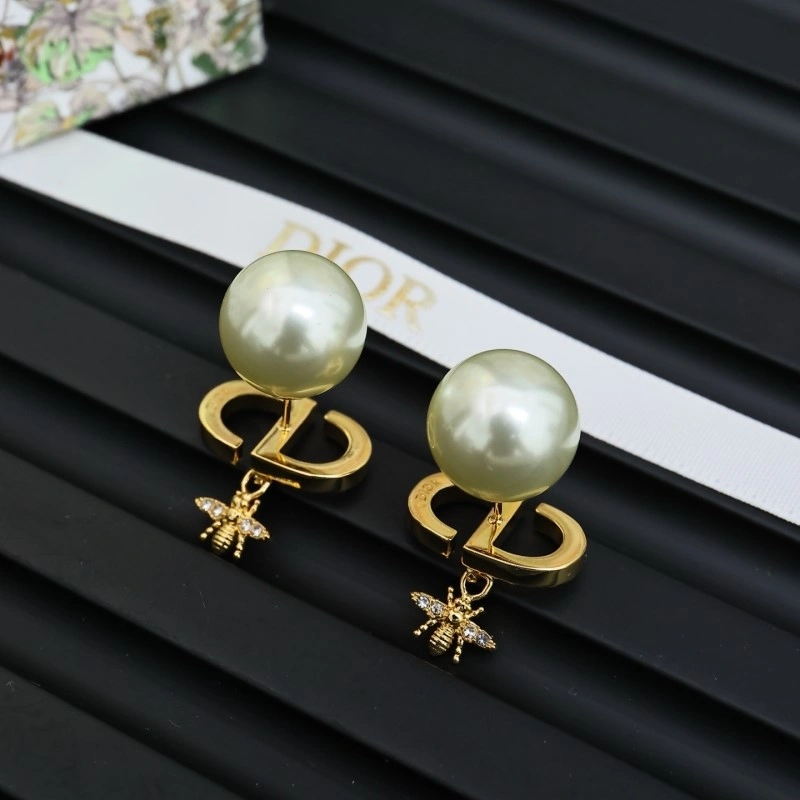 Top match Christian Dior Earrings