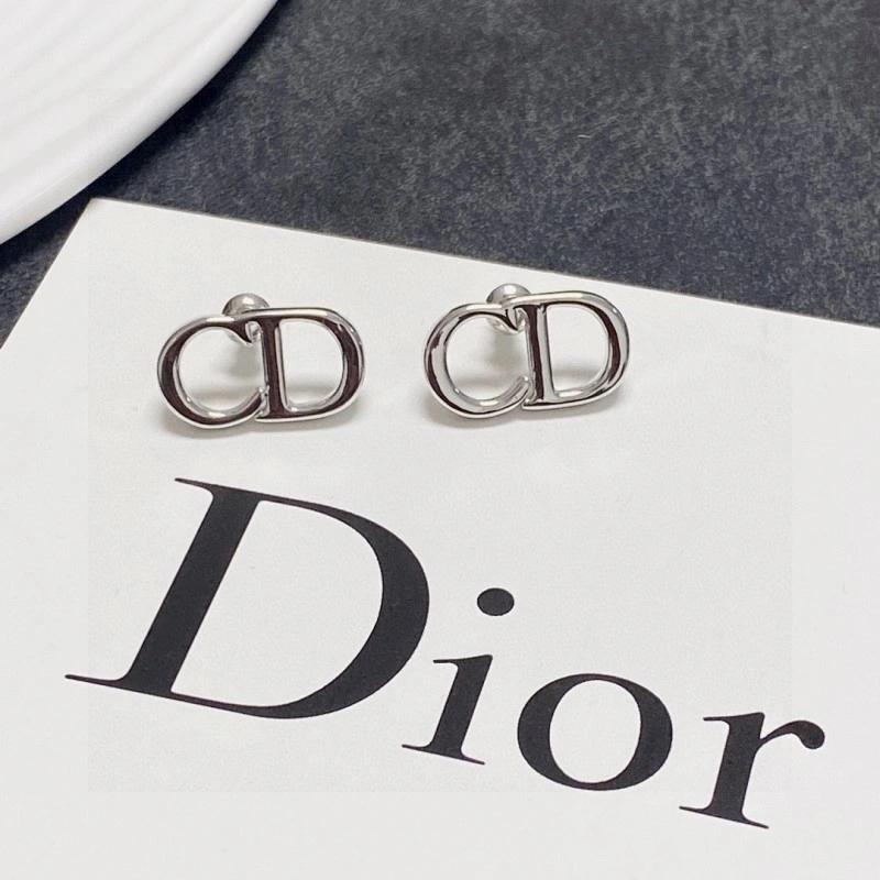 Bargain Christian Dior Earrings