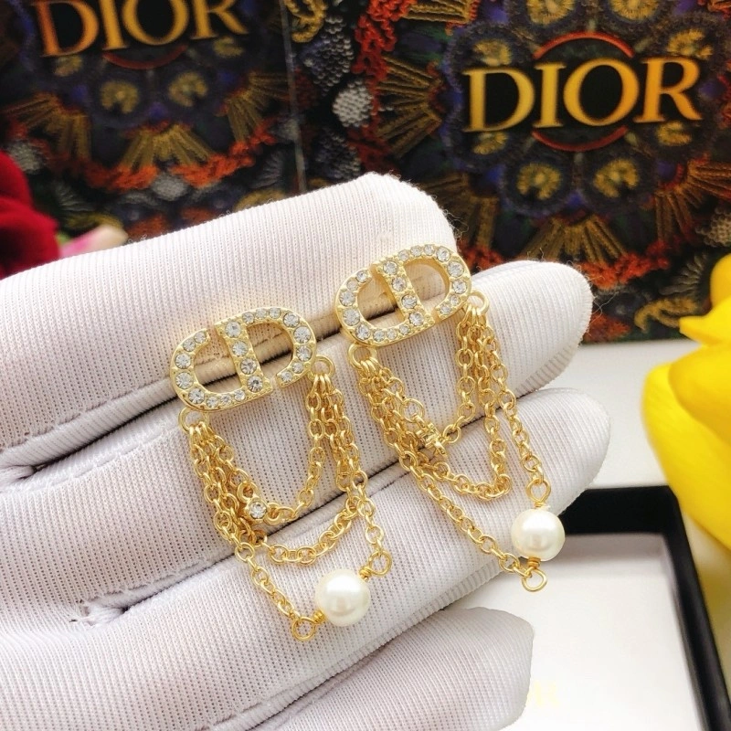 Low-cost Christian Dior Earrings