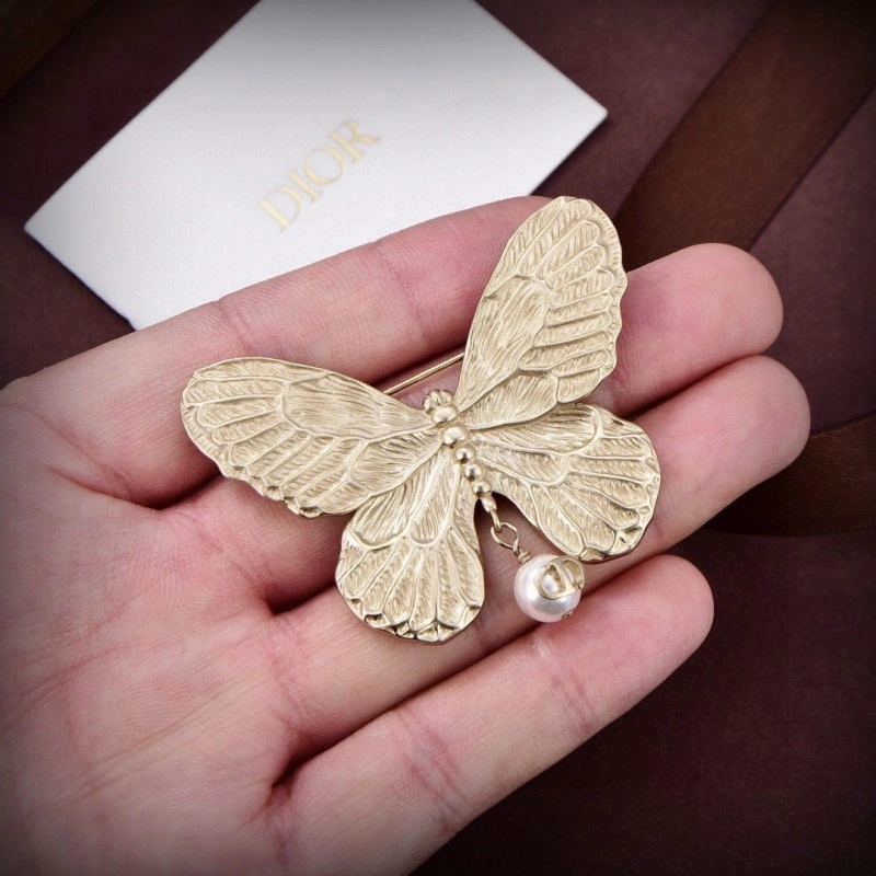 Top match Christian Dior Earrings