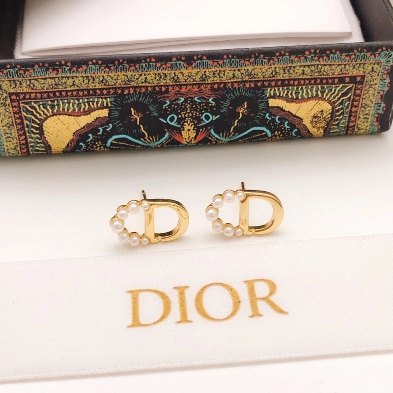 Accurate model Christian Dior Earrings