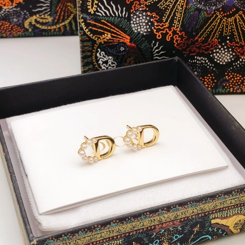 Accurate model Christian Dior Earrings