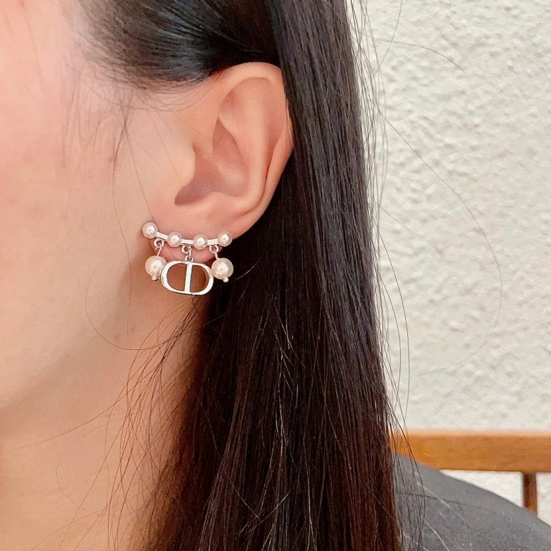 Top match Christian Dior Earrings