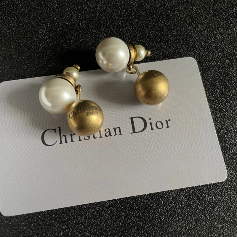 Discounted Christian Dior Earrings