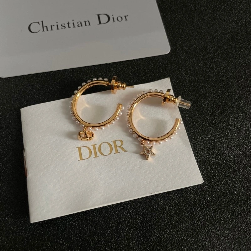 Legit Christian Dior Earrings