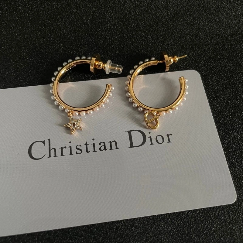 Legit Christian Dior Earrings