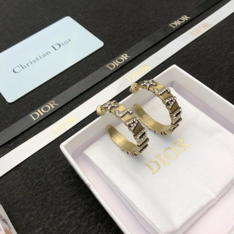 Top match Christian Dior Earrings