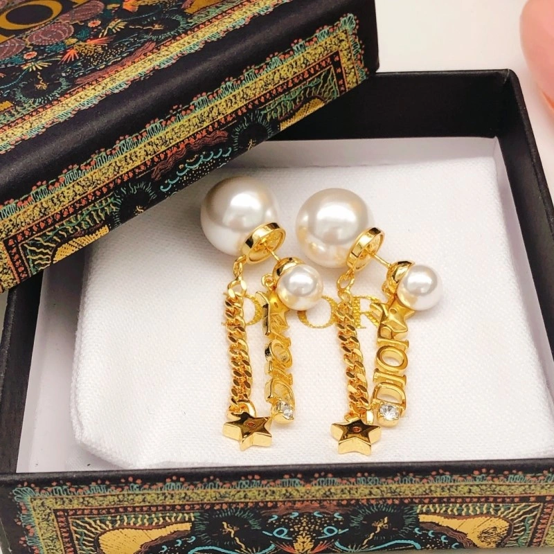 Bargain Christian Dior Earrings