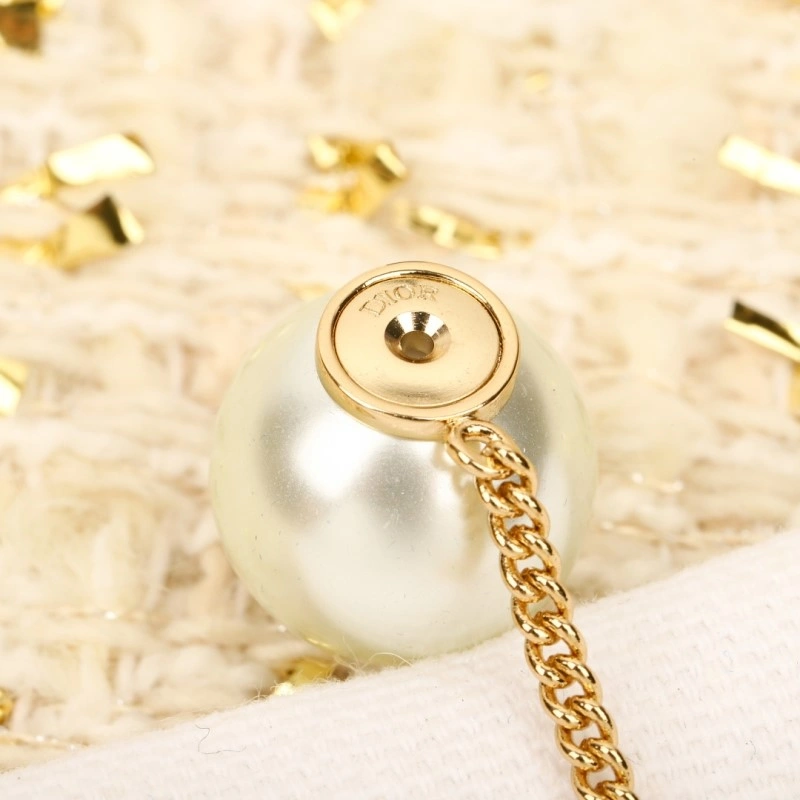 High fidelity Christian Dior Earrings