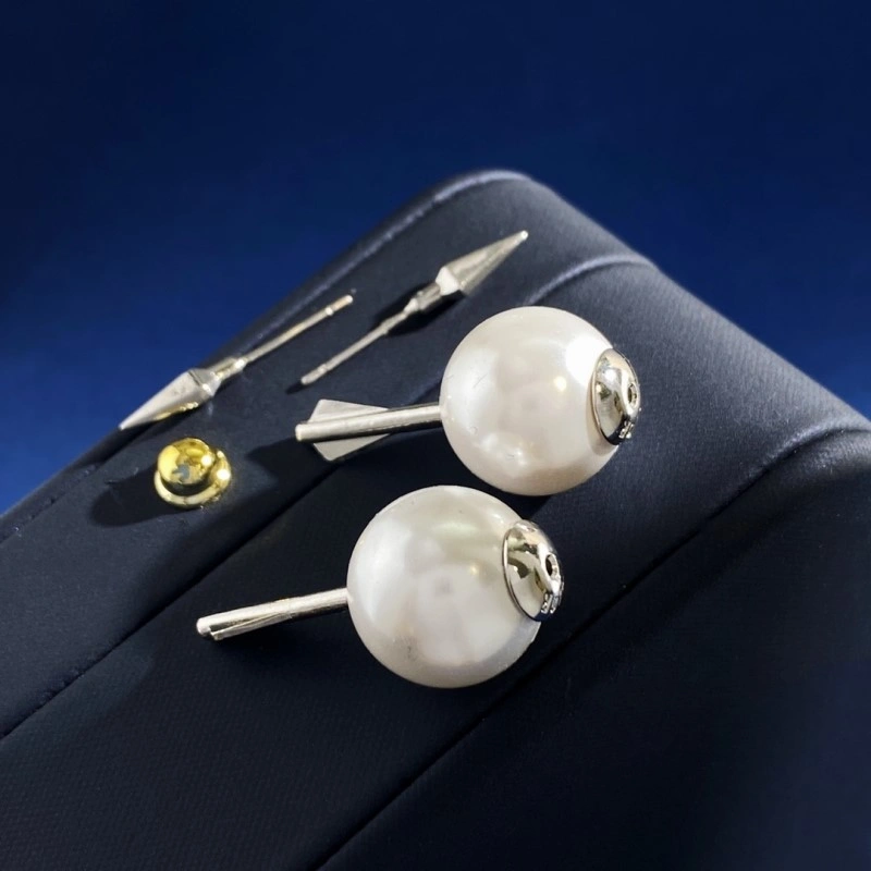 Low-cost Christian Dior Earrings