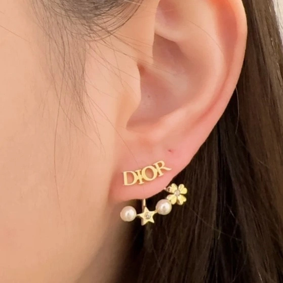 Discounted Christian Dior Earrings