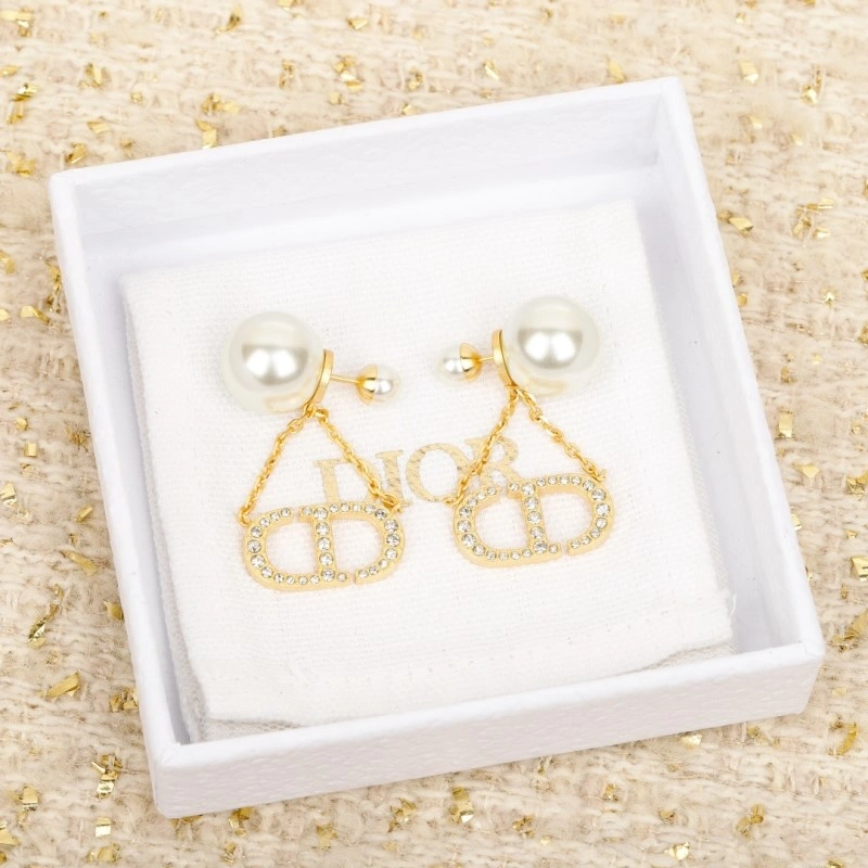 Top match Christian Dior Earrings